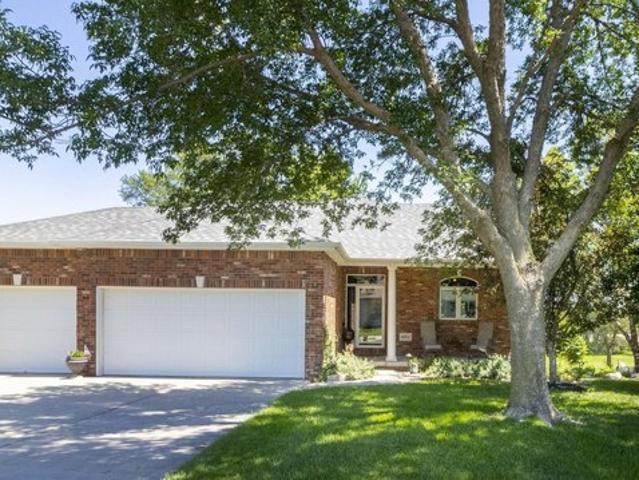 4912 Woodland Hills Dr, Eagle, NE 68347