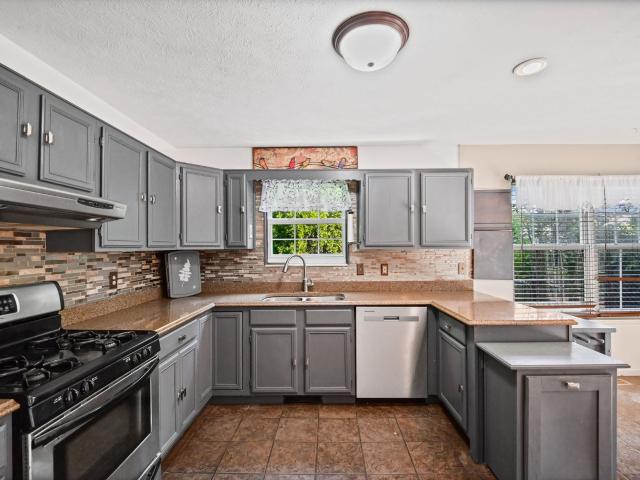 4913 Autumn Lane