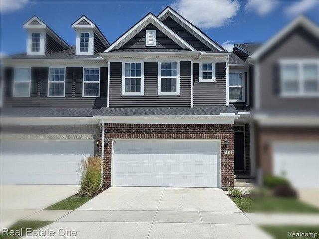 4913 Glenora Dr Unit 98, Lake Orion, MI 48359
