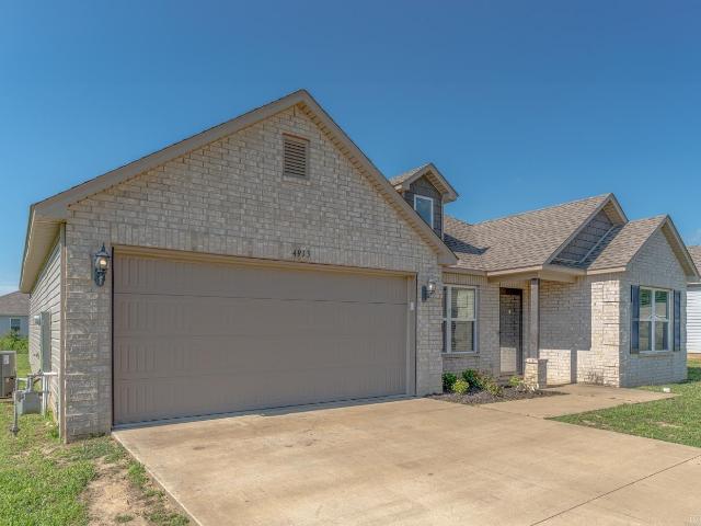 4913 Prospector Drive