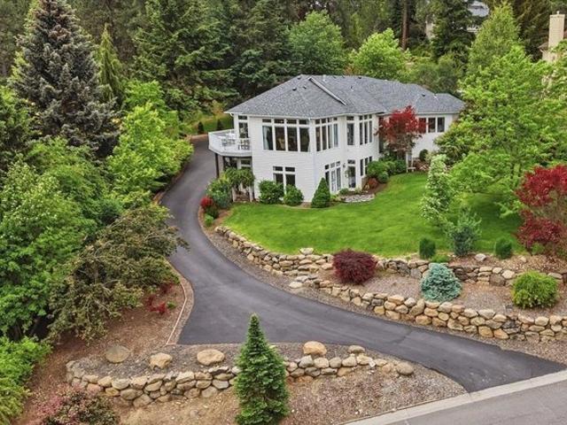 4913 S Bella Vista Dr, Veradale, WA 99037