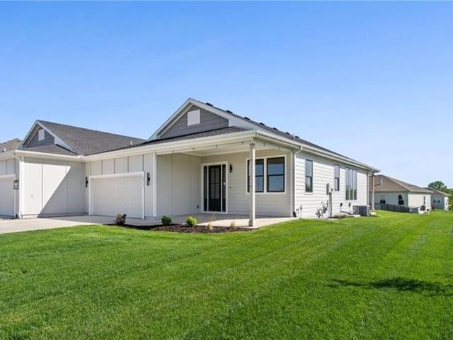 4913 th St, Basehor, KS 66007