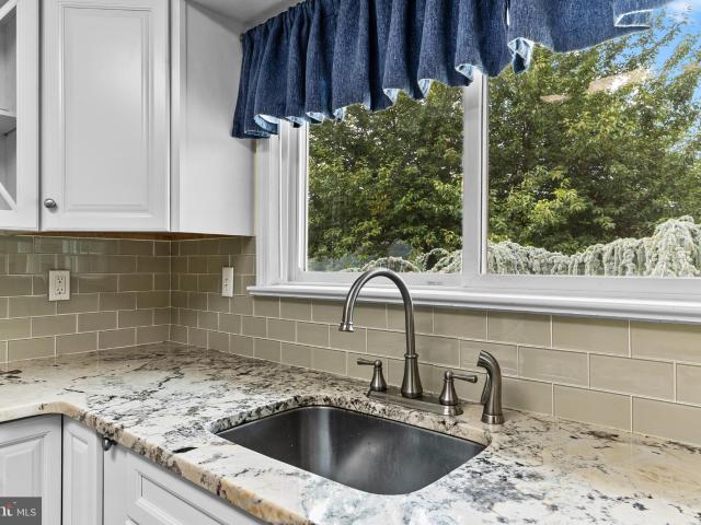 491 B Delair Rd, Monroe Township, NJ 08831 | MLS #NJMX2012