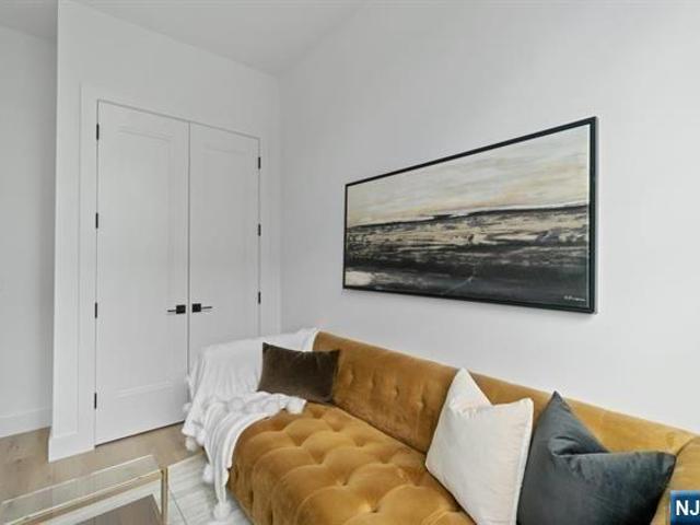 491 Broadway # 202
