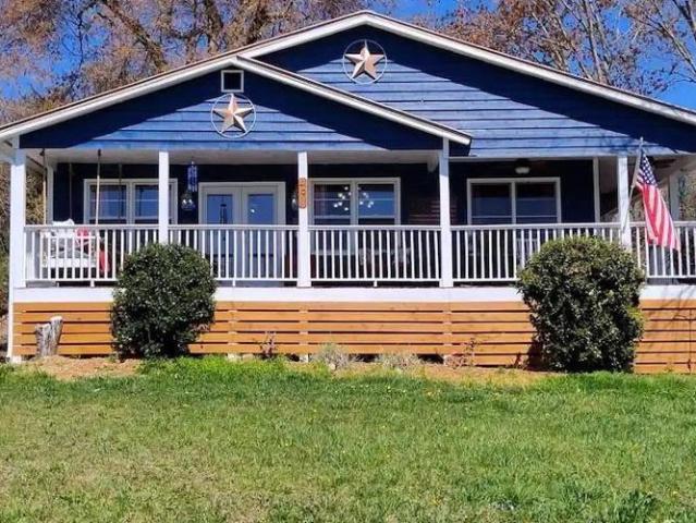 491 Hogsed Rd, Hiawassee, GA 30546