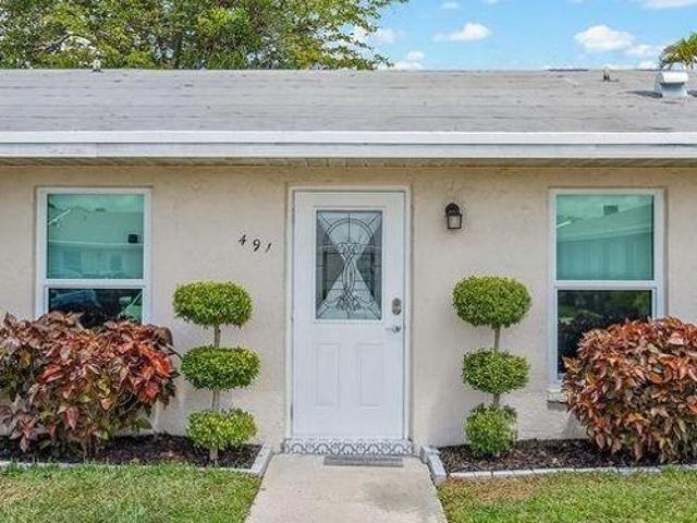 491 Holyoke Ln, Lake Worth, FL 33467