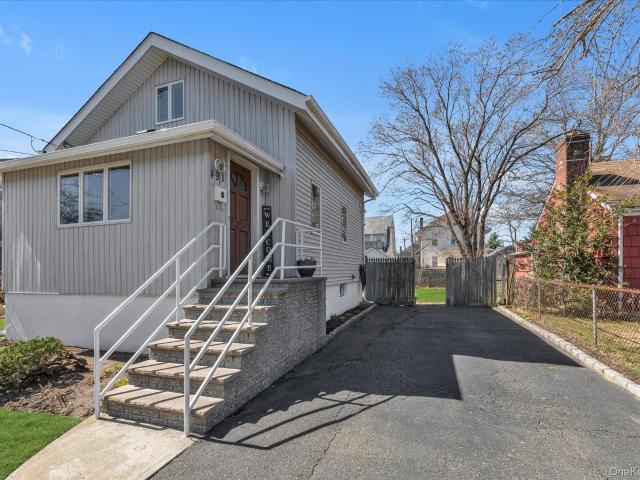 491 Oakland Ave, Cedarhurst, NY 11516 | MLS #972932
