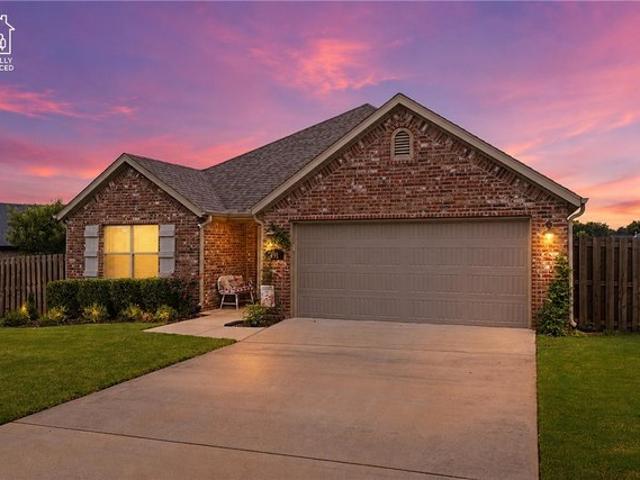 491 LA Riata St, Farmington, AR 72730