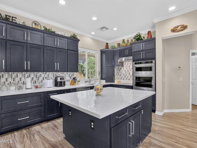 491 N Tiago Dr, Gilbert, AZ 85233
