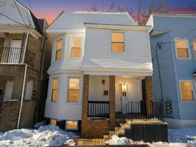 491 S 17th St, Newark, NJ 07103