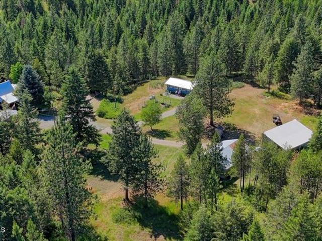 491 Pine View Ln, Spirit Lake, ID 83869