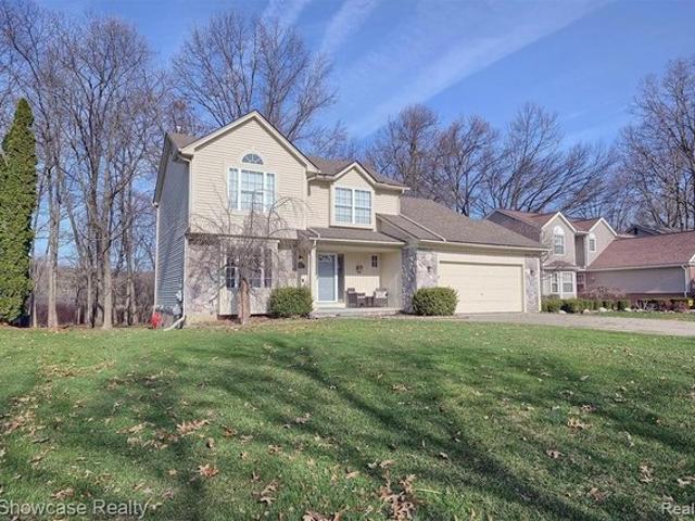 491 River Ridge Dr, Waterford Township, MI 48327