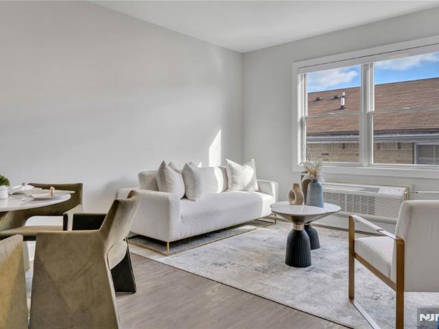 491 Walker Street # 3F