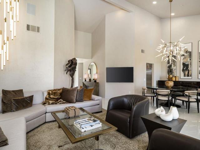 49240 Avenue Vista Bonita