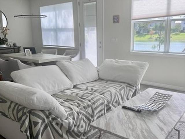 4924 Greenway Dr, Hollywood, FL 33021