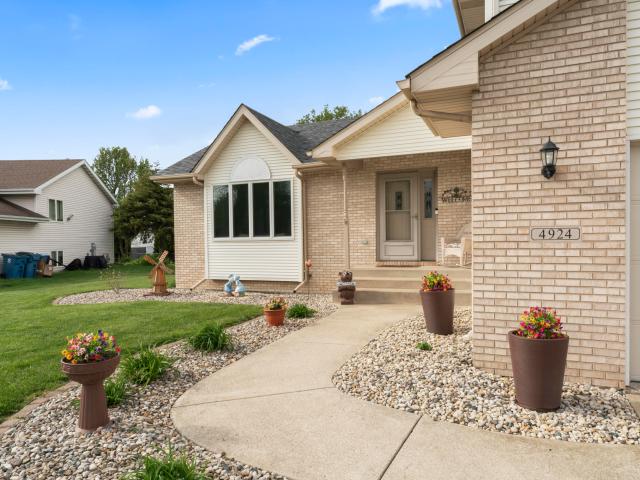 4924 Pheasant Ct, Schererville, IN 46375 | MLS #837810 | Compass