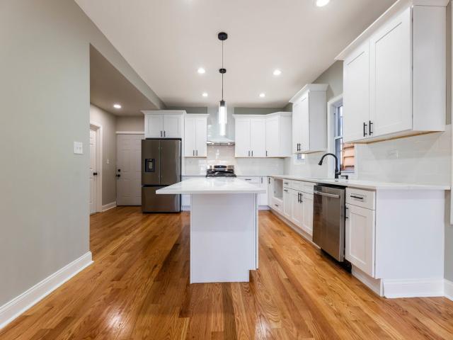 4924 W Congress Parkway