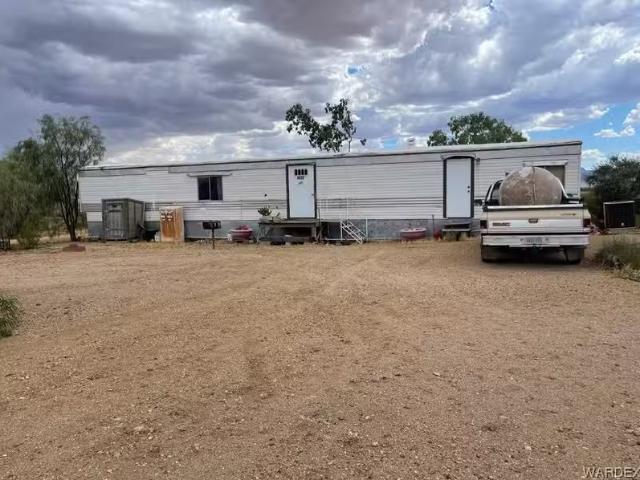 4925 N Hoover Rd, Golden Valley, AZ 86413 MLS 005067