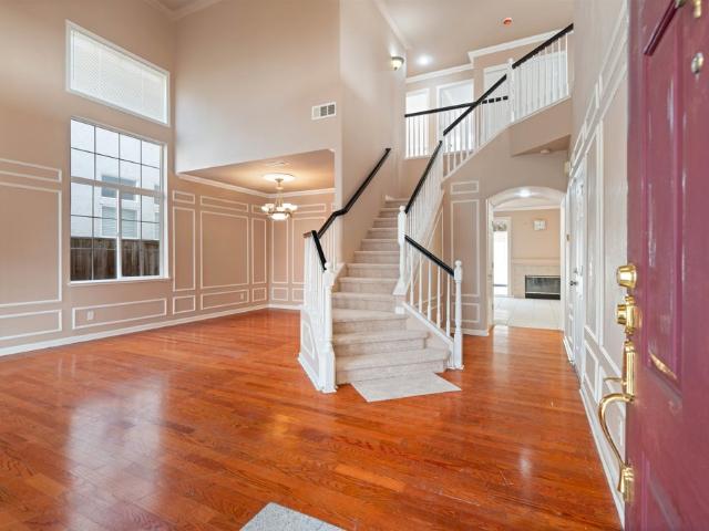 4925 Bay View Cir