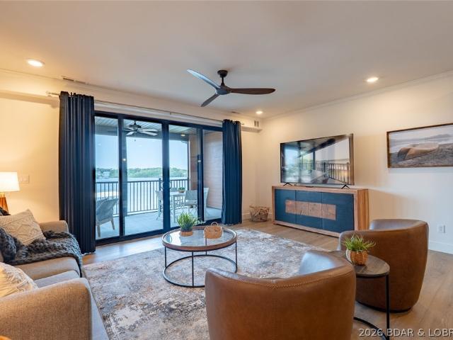 4925 Robins Circle 4C