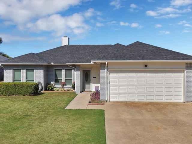 4925 Saint Thomas Pl, Fort Worth, TX 76135