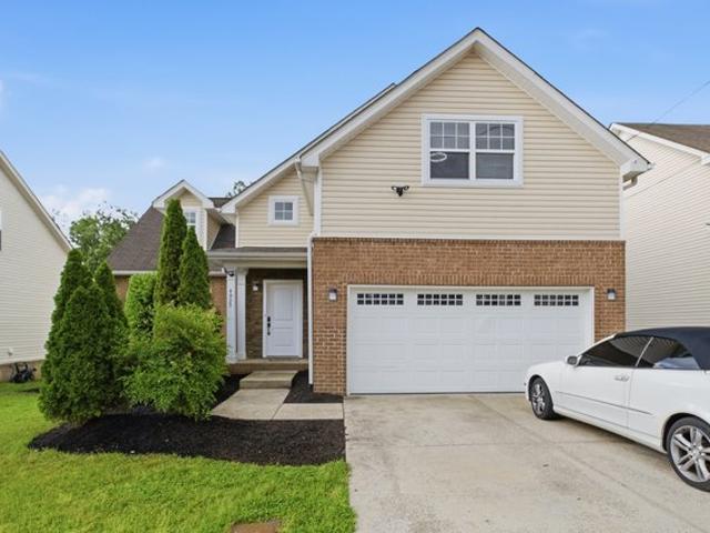 4925 Secretariat Dr, Antioch, TN 37013