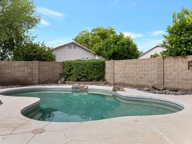 4925 W Buffalo St, Chandler, AZ 85226