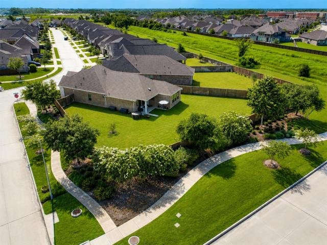 4926 Morrison Drive