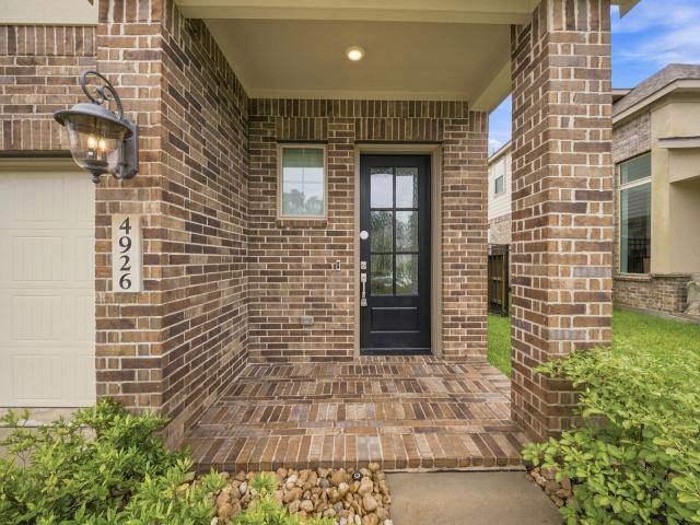 4926 Chester Lake Lane