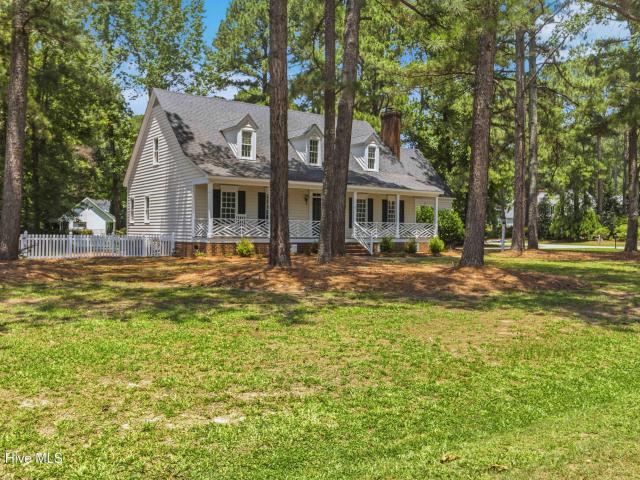4926 Country Club Drive N