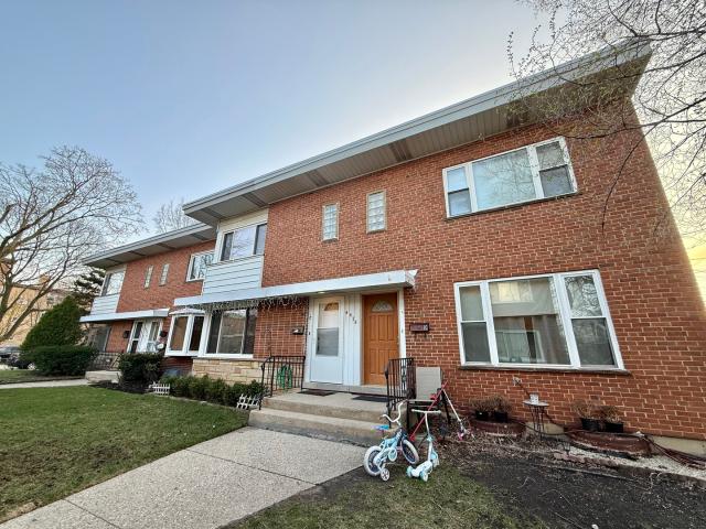 4926 Crain St, Unit C, Skokie, IL 60077 | MLS #12620 | Compass
