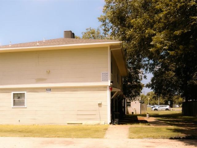4926 Flamingo Rd, Fort Worth, TX 76119