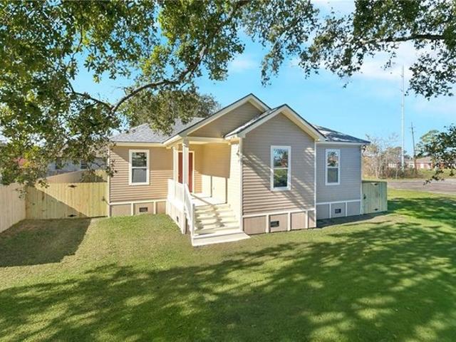 4926 Knight Dr, New Orleans, LA 70127