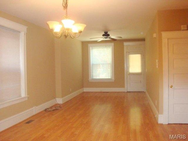 4926 4 Wise Ave, Saint Louis, MO 63110
