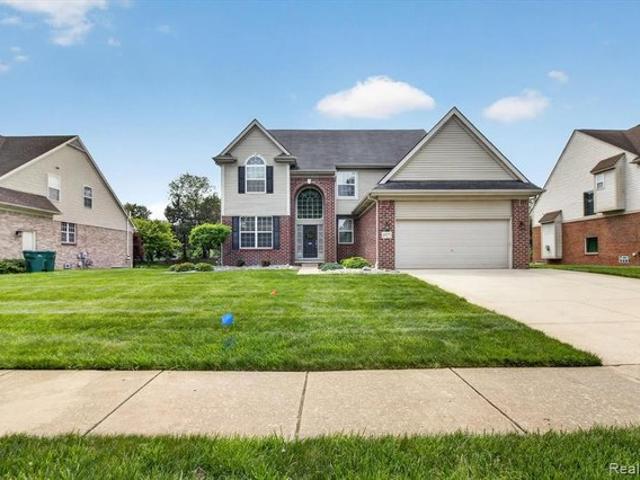 49271 Laguna Dr, Van Buren Township, MI 48111