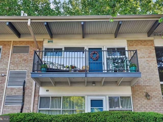 4927 Americana Dr Apt 205, Annandale, VA 22003