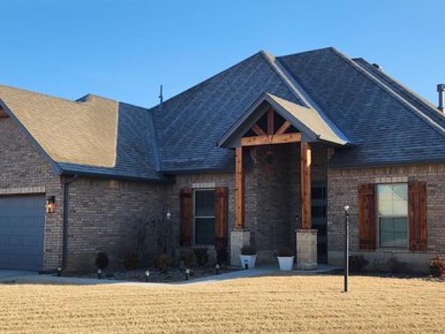 4927 Deerfield Cir, Enid, OK 73703