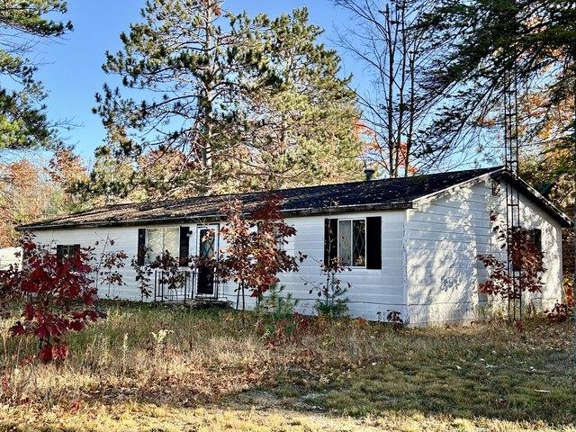4927 Henry Dr, Gaylord, MI 49735