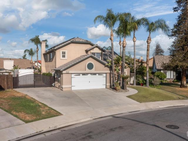 4927 Sanderling Lane