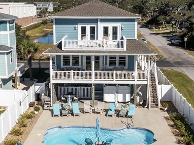 4929 E Pelican Dr, Oak Island, NC 28465