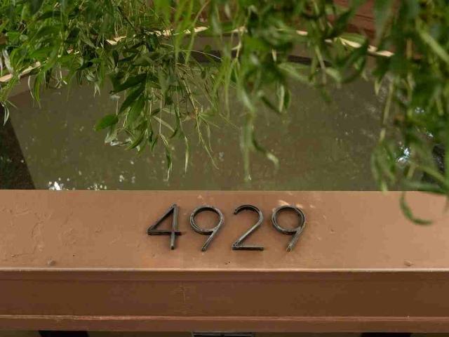4929 SE Hawthorne Blvd. Studio Apartment for Rent at 4929 Se Hawthorne Blvd, Portland, OR 97215 Mt. Tabor