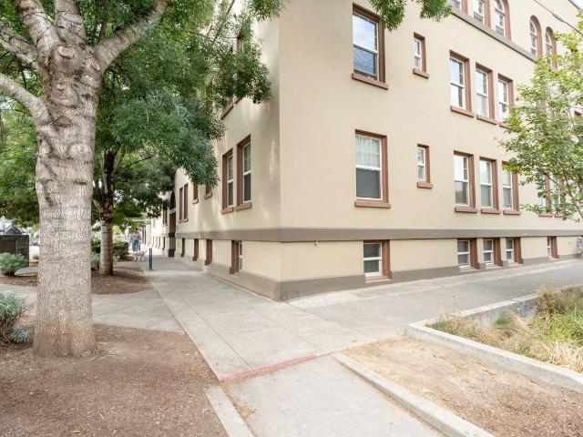 4929 SE Hawthorne Blvd. 1 Bedroom Apartment for Rent at 4929 Se Hawthorne Blvd, Portland, OR 97215 Mt. Tabor