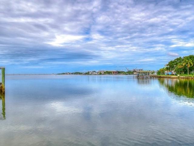 4929 W Bay Way Dr, Tampa, FL 33629