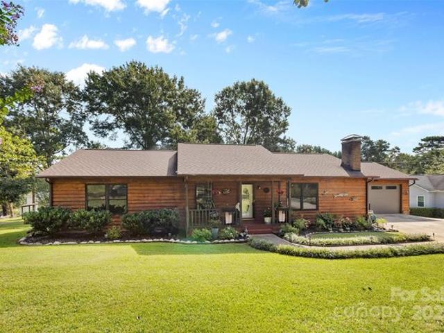 4920 Surfwood Dr, Sherrills Ford, NC 28673