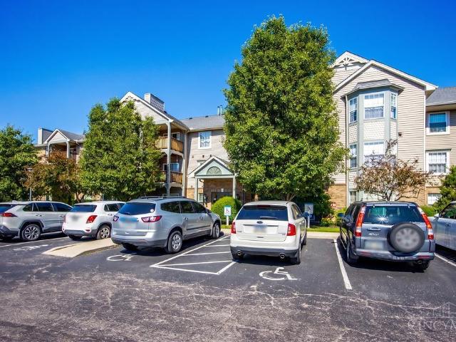 4921 N Arbor Woods Court