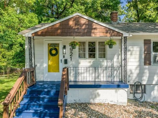 4921 N Garfield Ave, Kansas City, MO 64118