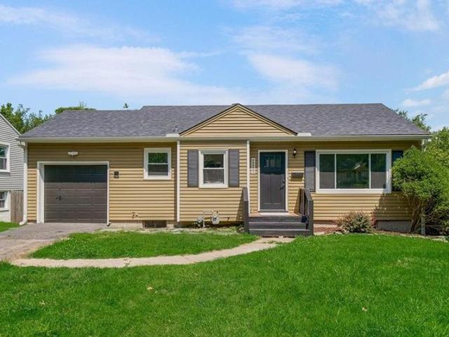 4921 Briar St, Roeland Park, KS 66205