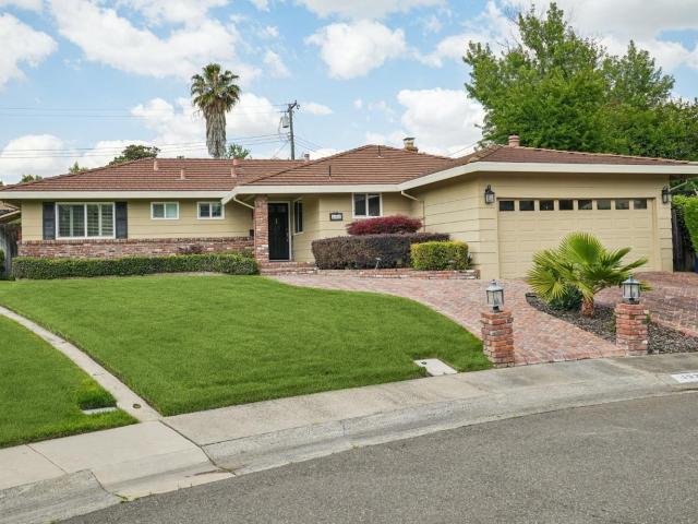 4921 Brightwood Ct, Carmichael, CA 95608 | MLS #226041 | Compass
