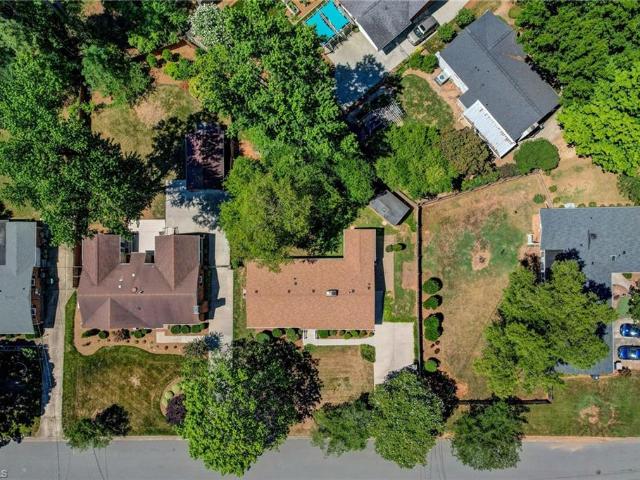 4921 Starmount Drive