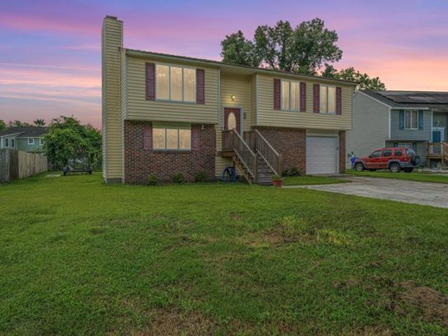4921 Sierra Ct, North Charleston, SC 29418